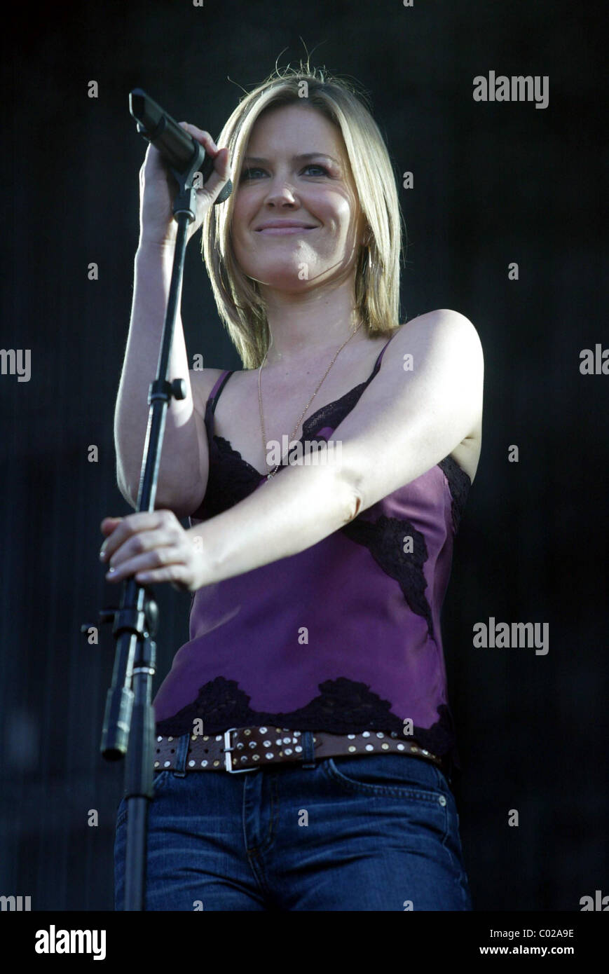 Dido singer hi-res stock photography and images - Alamy