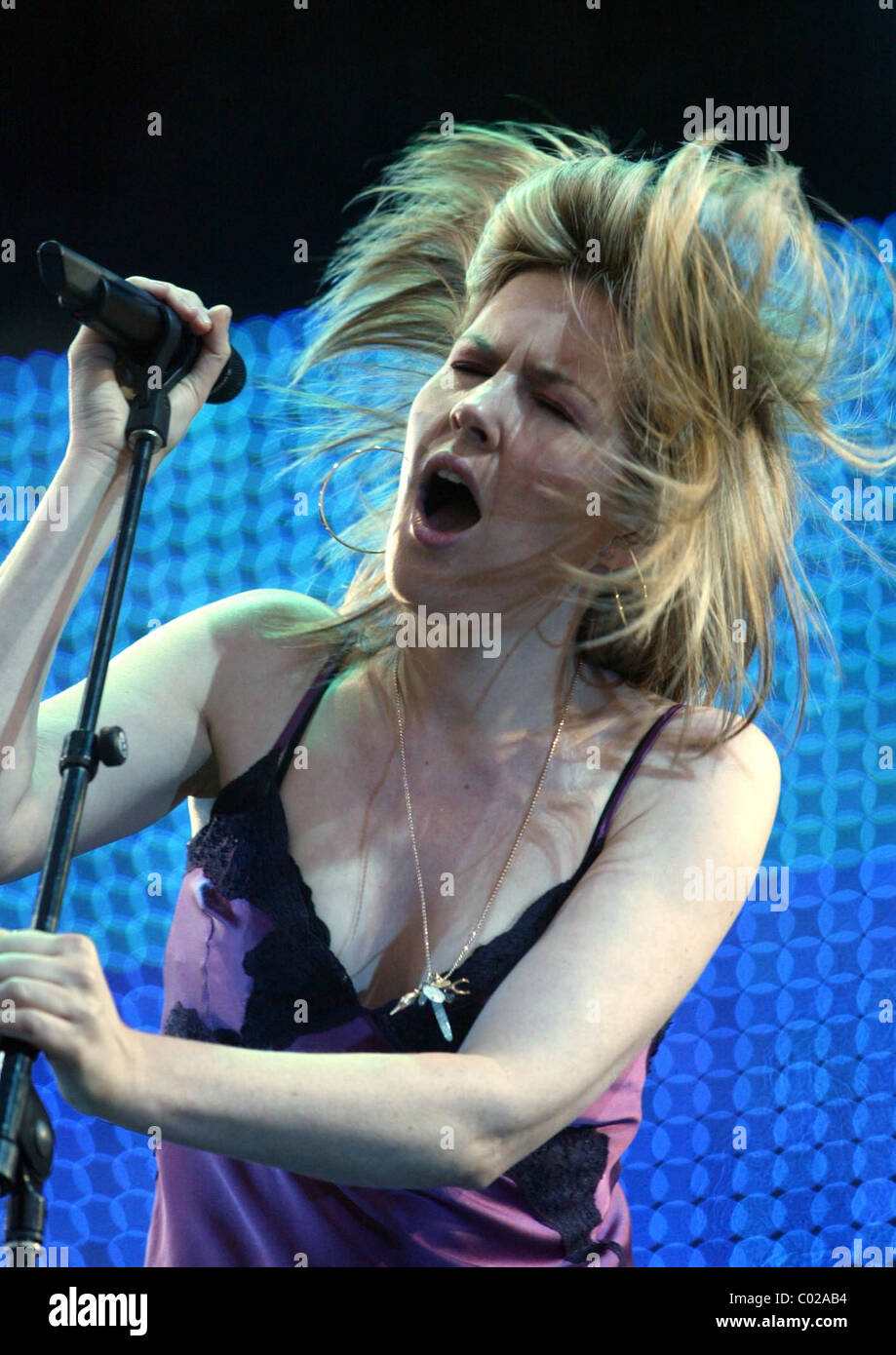 Dido Singer High Resolution Stock Photography and Images - Alamy
