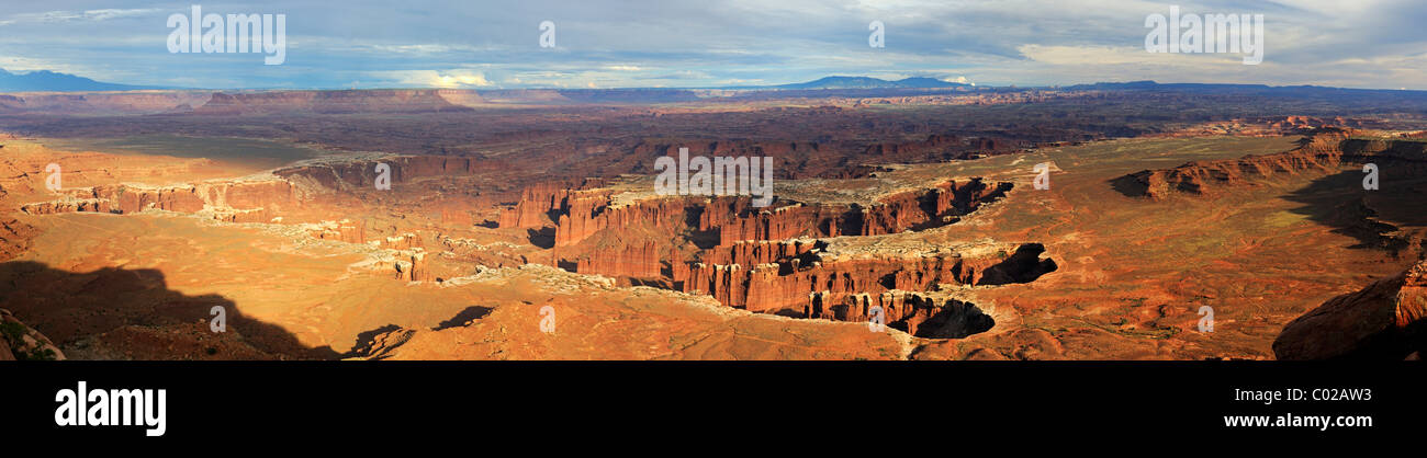 Panoramic view, sunset at the Grand View Point Overlook, Canyonlands ...
