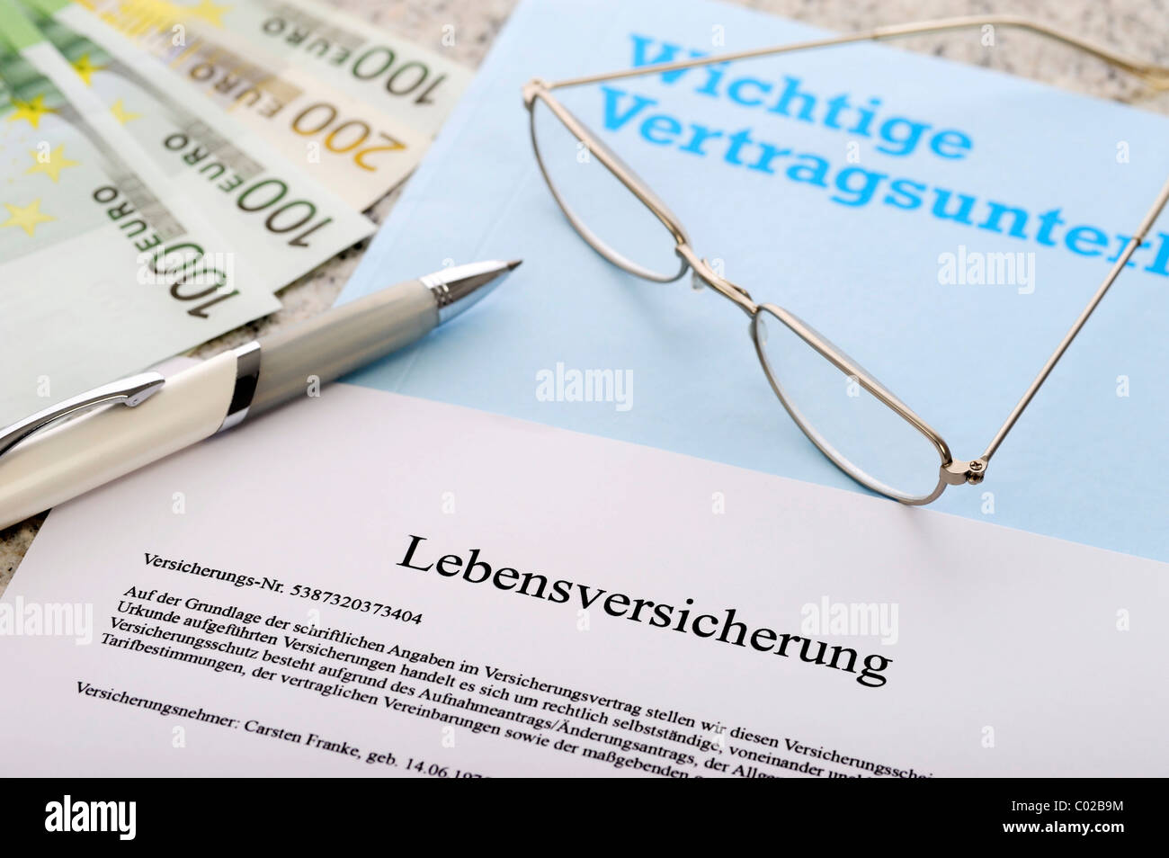 German life insurance documents hi-res stock photography and images - Alamy