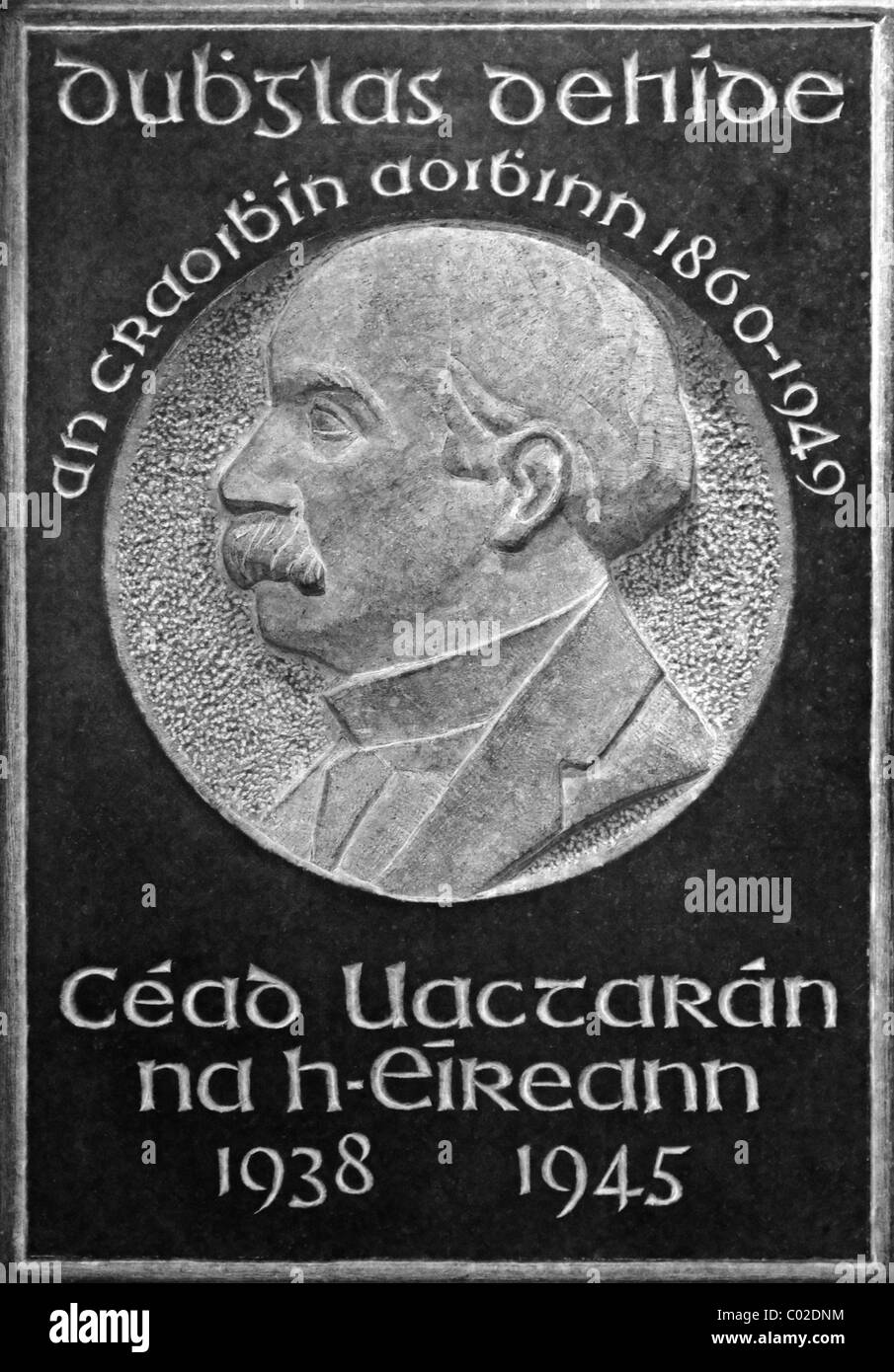 Douglas Hyde First President of Ireland plaque Stock Photo - Alamy