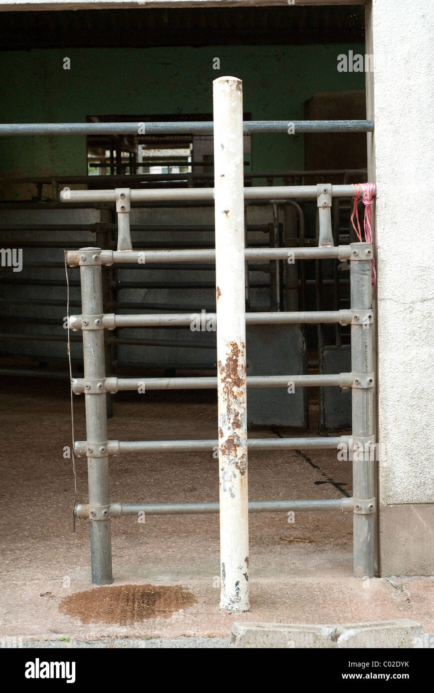 Empty cattle pens hi-res stock photography and images - Alamy
