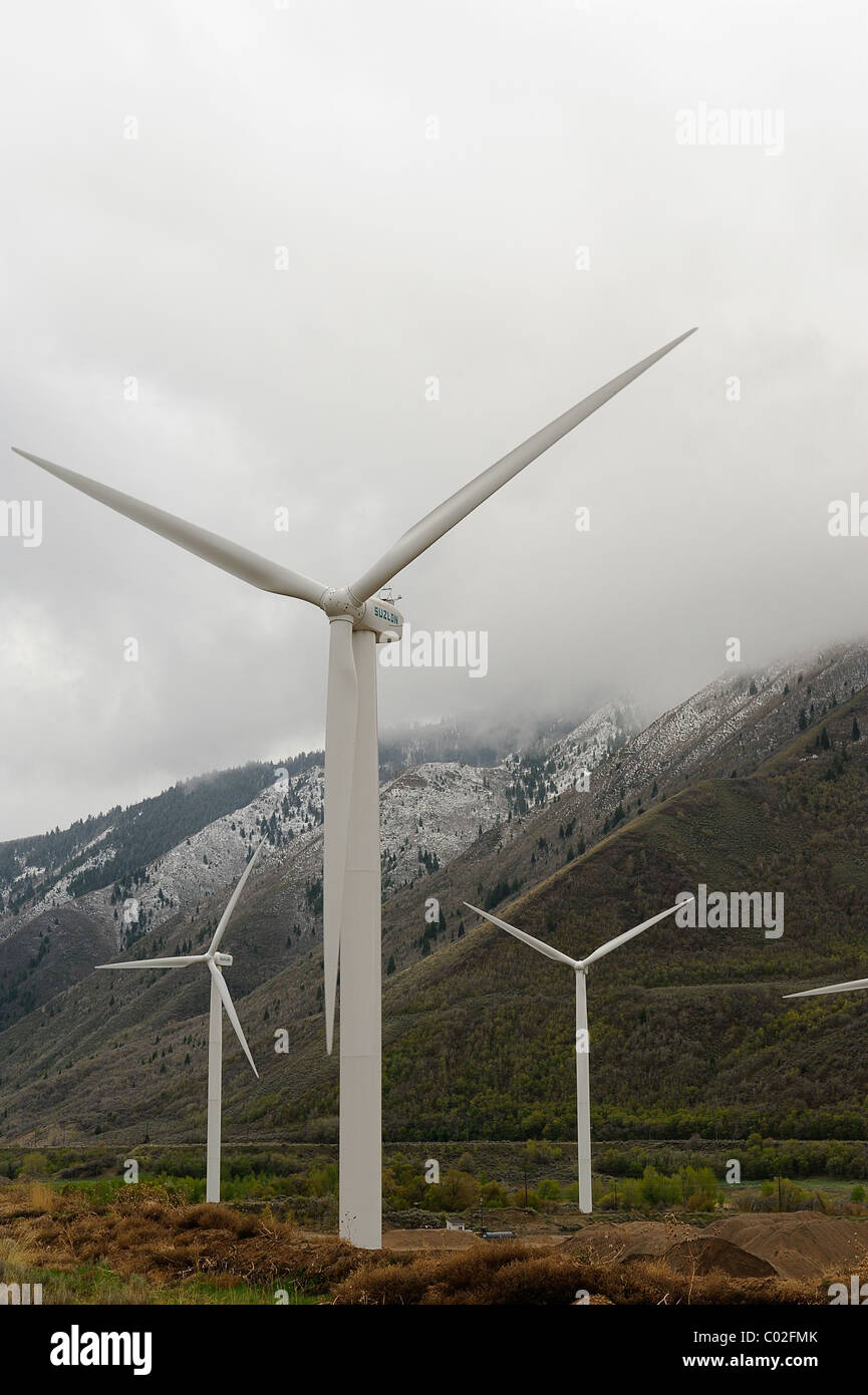 Renewable energy united states road hi-res stock photography and images ...