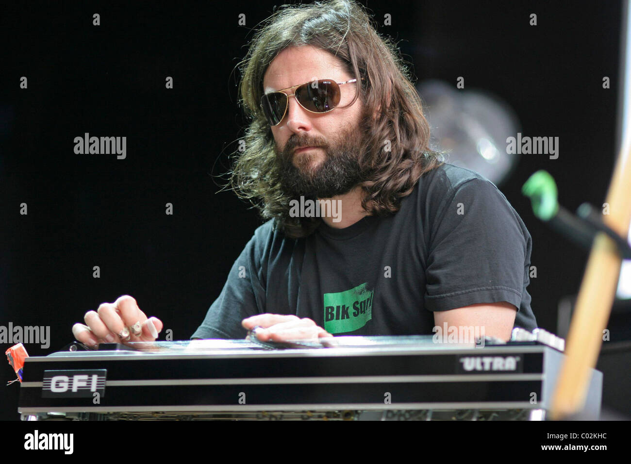 Pete Yorn and band supporting Crowded House performing at Santa Barbara ...