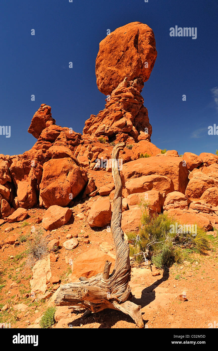 Arches national park rock formation hi-res stock photography and images ...