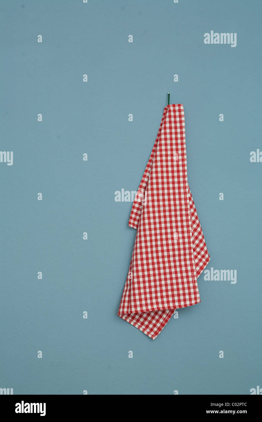 Checked tea towel Stock Photo - Alamy