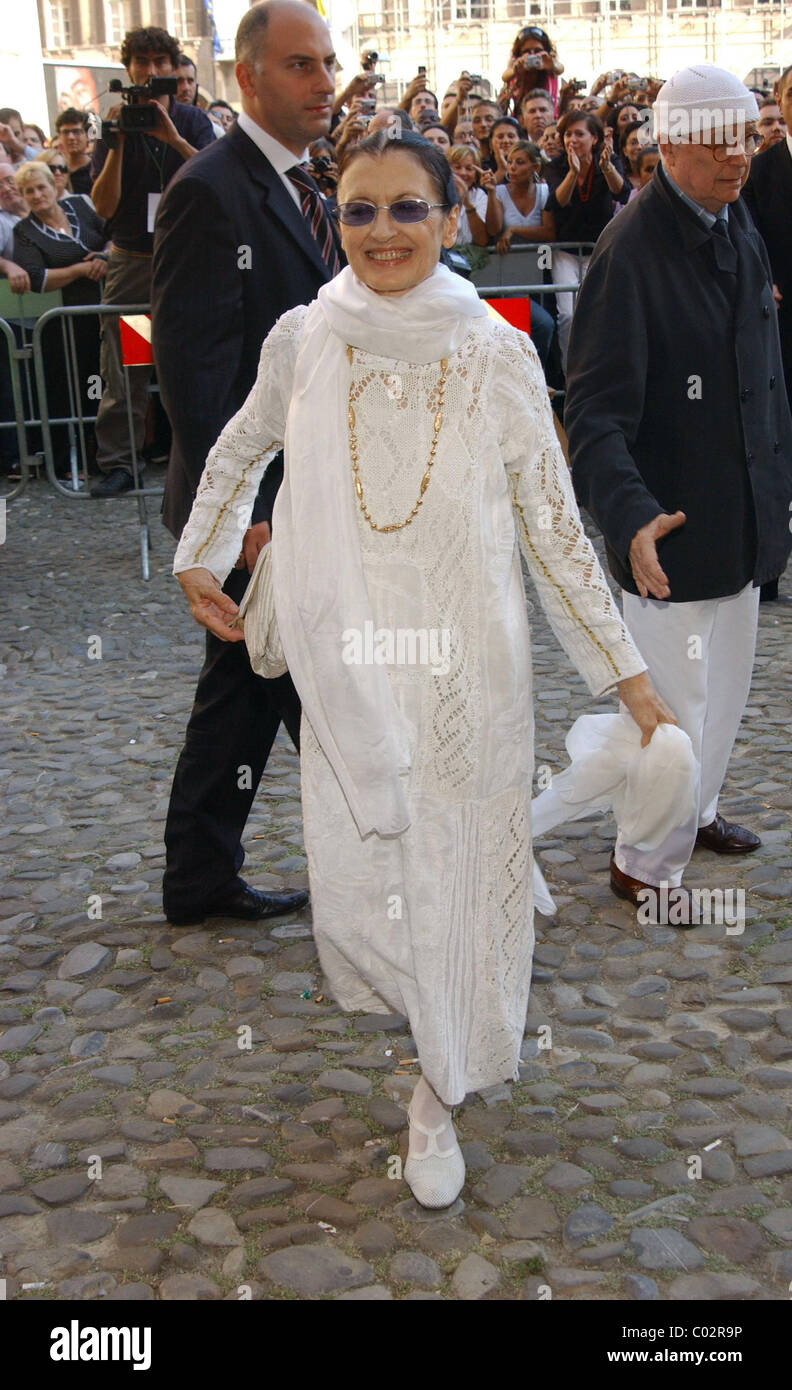 Luciano pavarotti funeral hi-res stock photography and images - Alamy