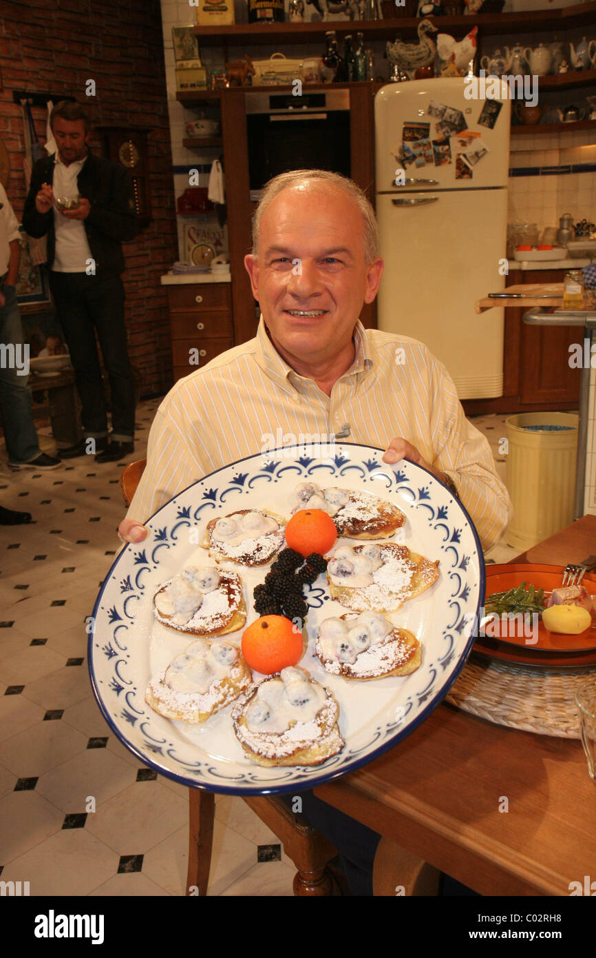 Peter Hahne on German cooking show "Lafer, Lichter, Lecker" Hamburg ...