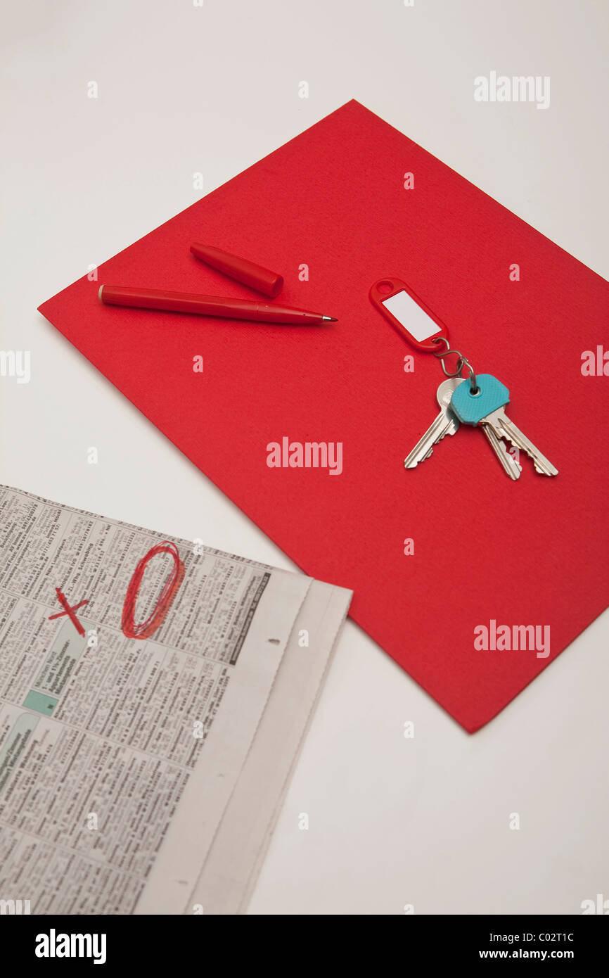 Key, classified ads, house hunting Stock Photo - Alamy
