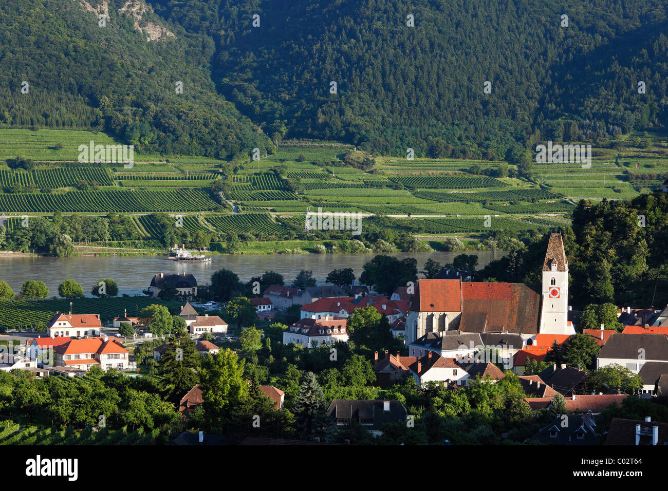 Spitz with parish church and the Danube, Wachau, Waldviertel, Lower ...