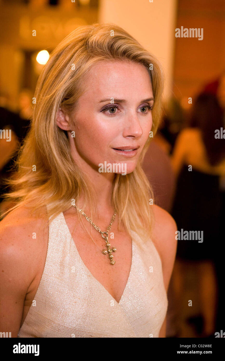 Jennifer Siebel, Opening of new Cartier jewelers shop San Francisco ...