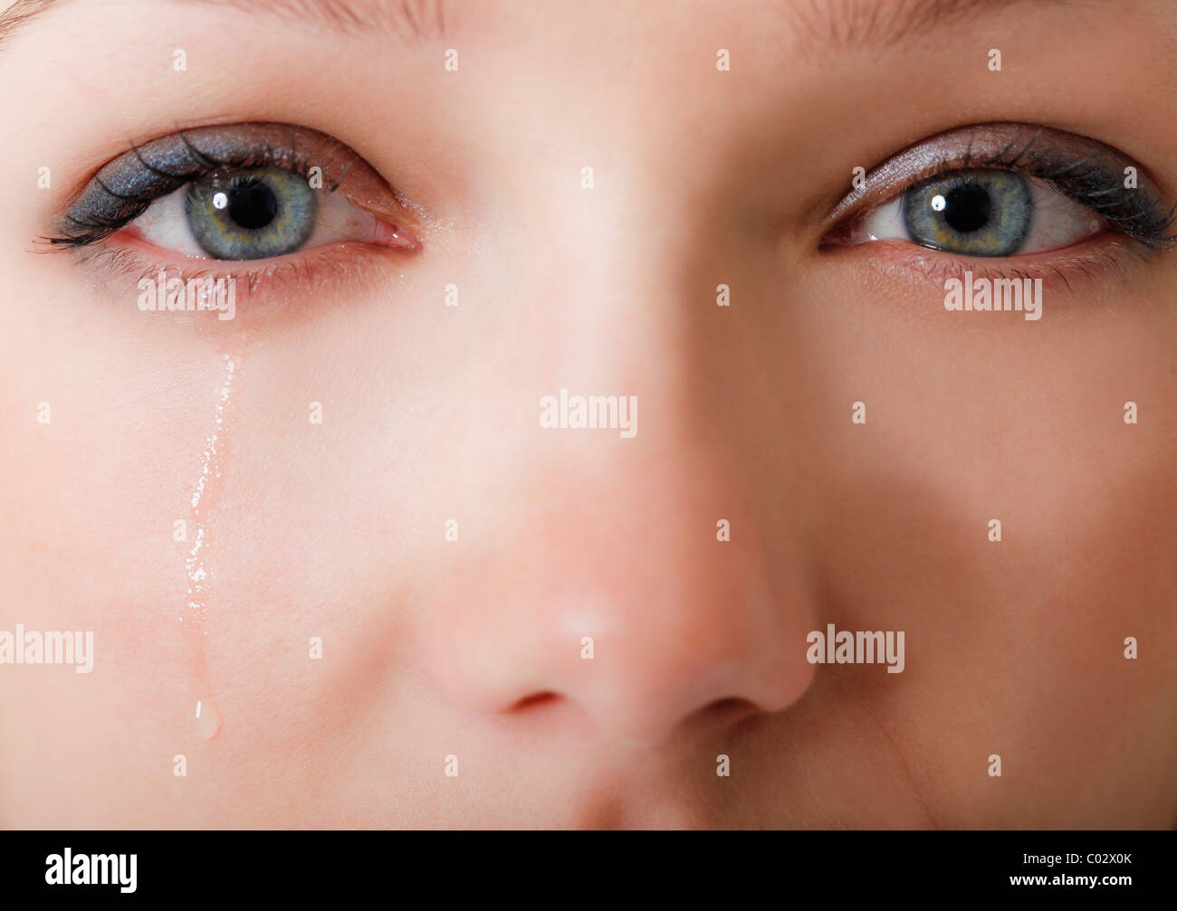 Crying faces hi-res stock photography and images - Alamy