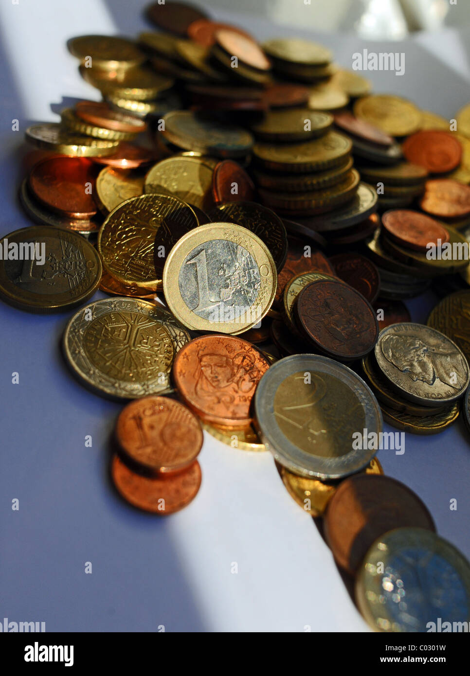 Foreign currency coins hi-res stock photography and images - Alamy