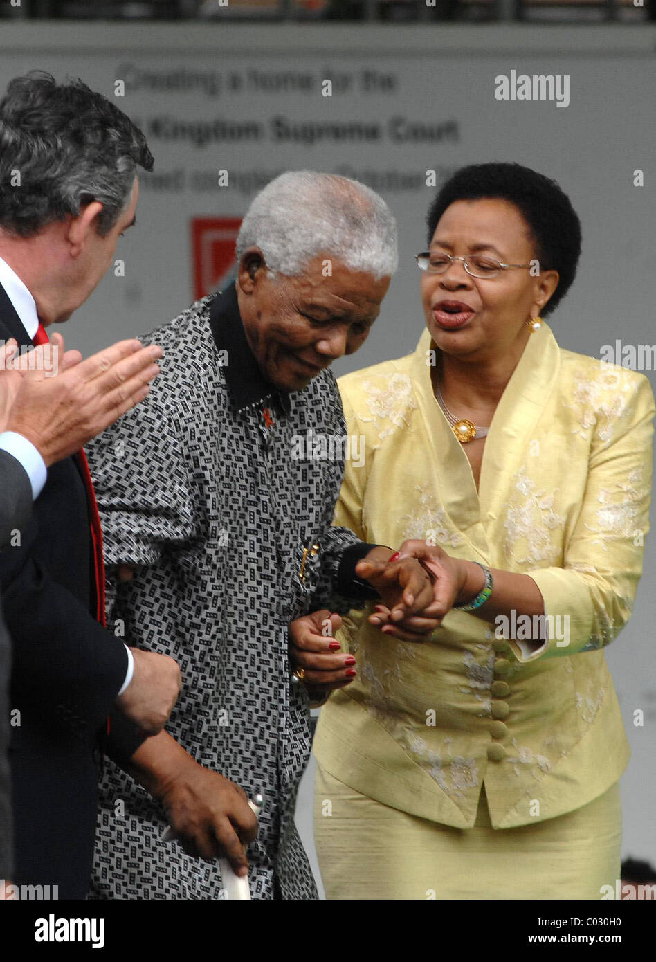 Nelson Mandela and Graca Machel Unveiling of Nelson Mandela's statue in ...