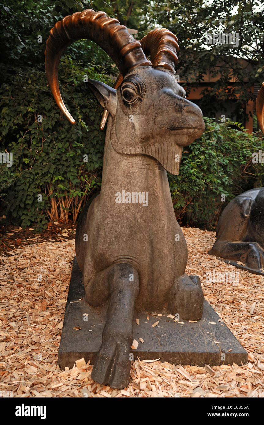 Ibex statue hi-res stock photography and images - Alamy
