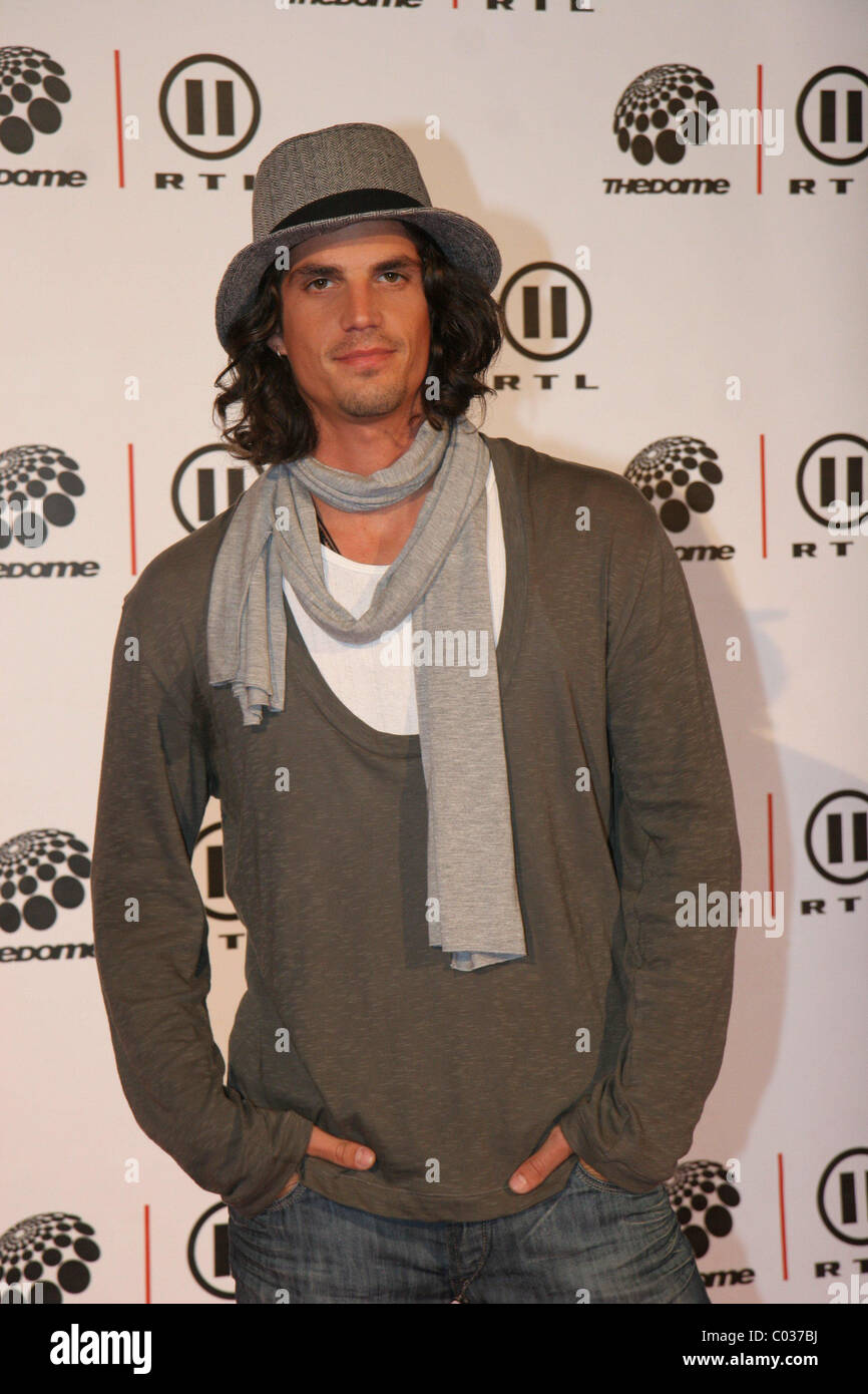 Tommy reeve hi-res stock photography and images - Alamy