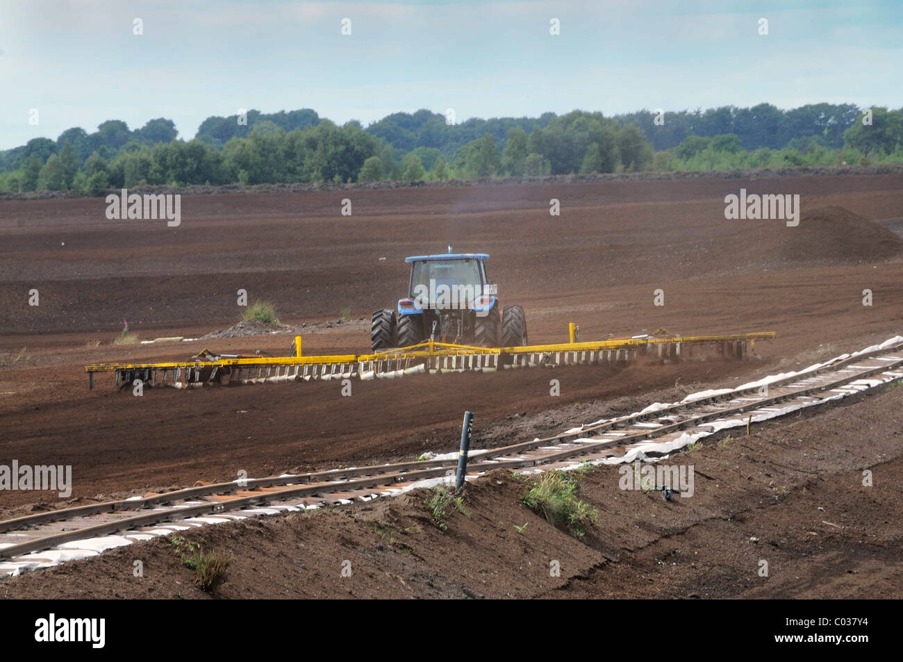 Mechanical peat extraction for a peat-fired power plant, Birr, Midlands ...