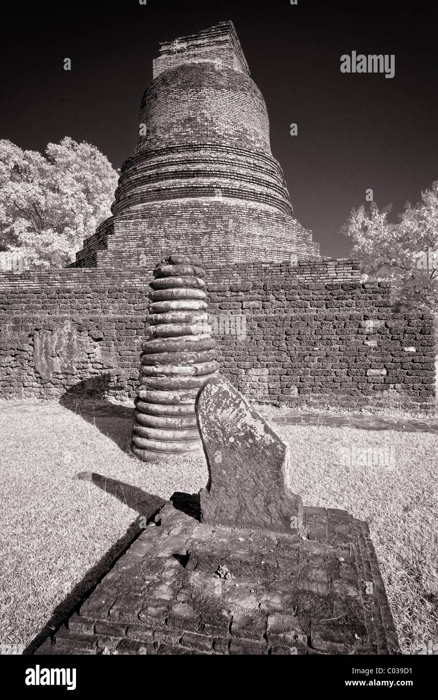 Wat Mangkorn - Sukhothai Stock Photo - Alamy