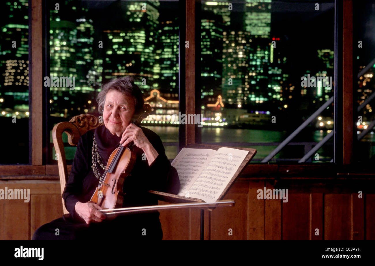 Dock music hi-res stock photography and images - Alamy