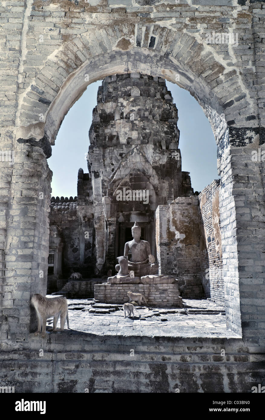 Buddha statue lopburi thailand hi-res stock photography and images - Alamy