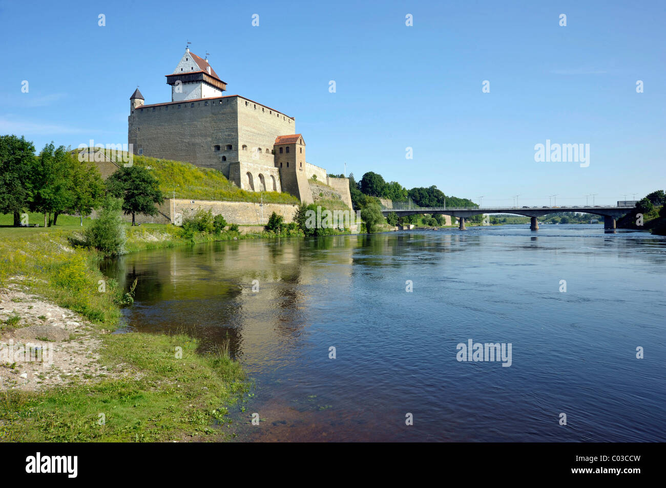 Bridge over narva river hi-res stock photography and images - Alamy