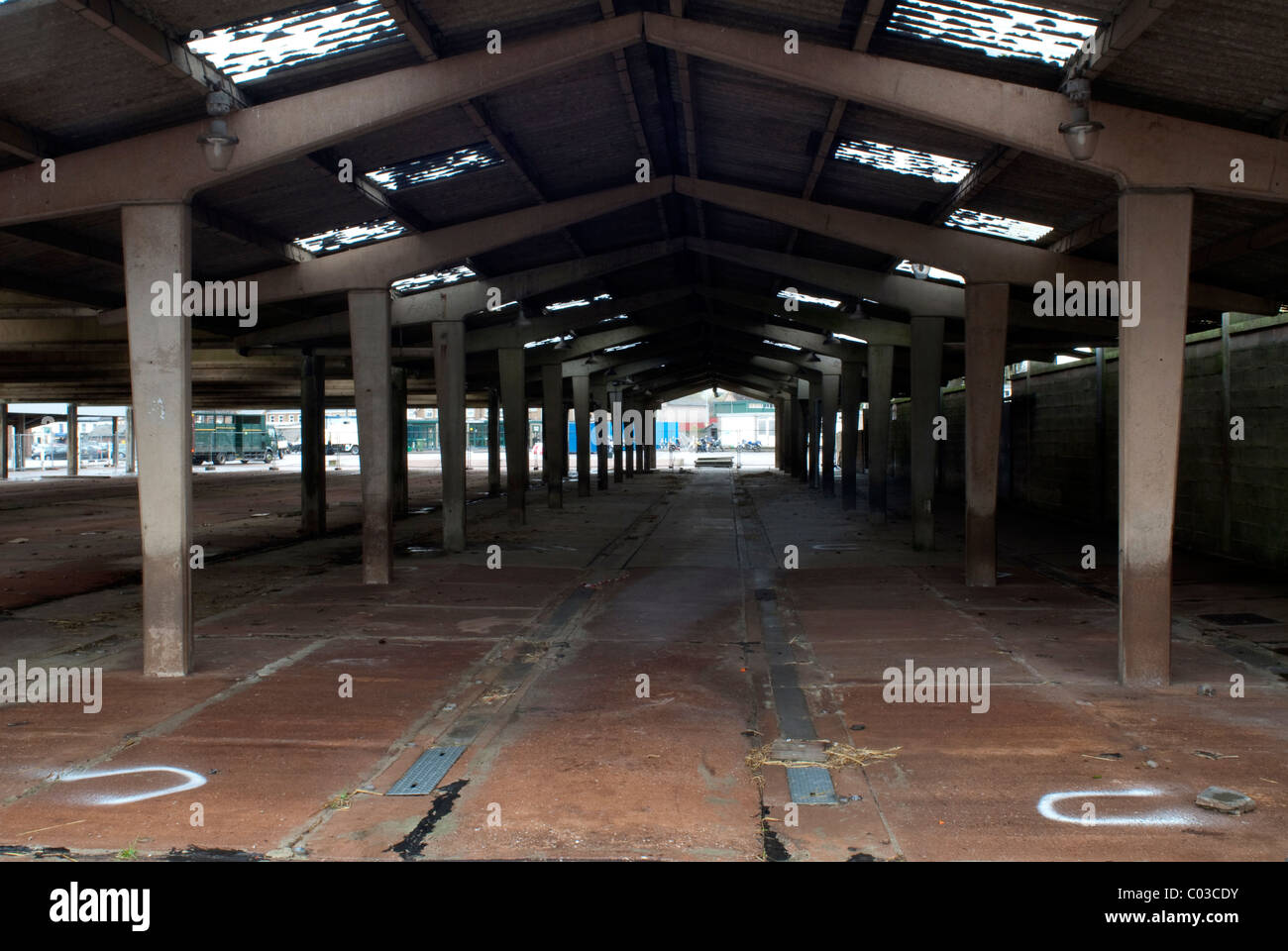 Empty cattle stalls hi-res stock photography and images - Alamy