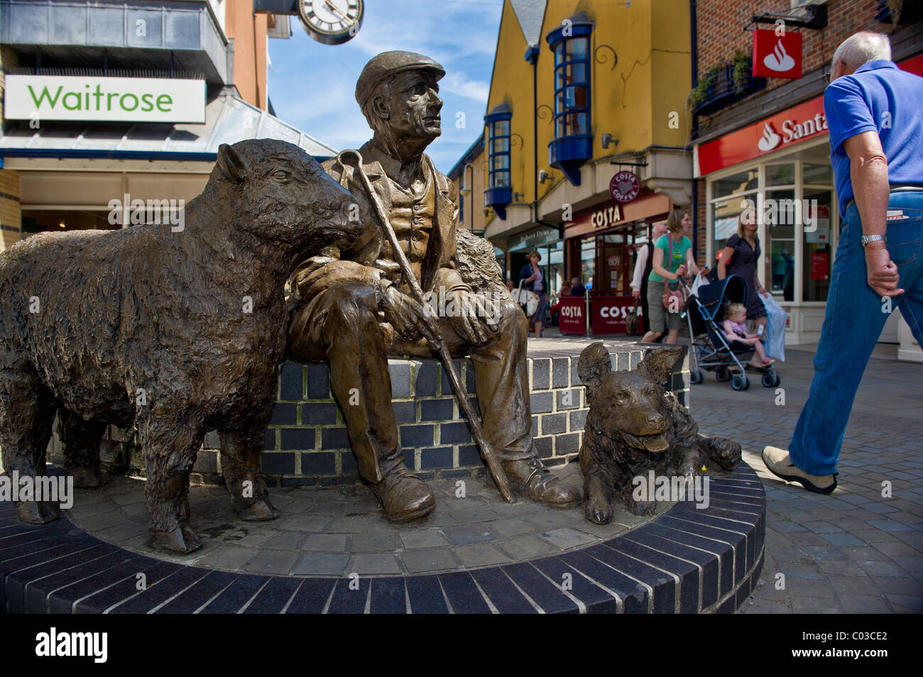 Petersfield statue hi-res stock photography and images - Alamy