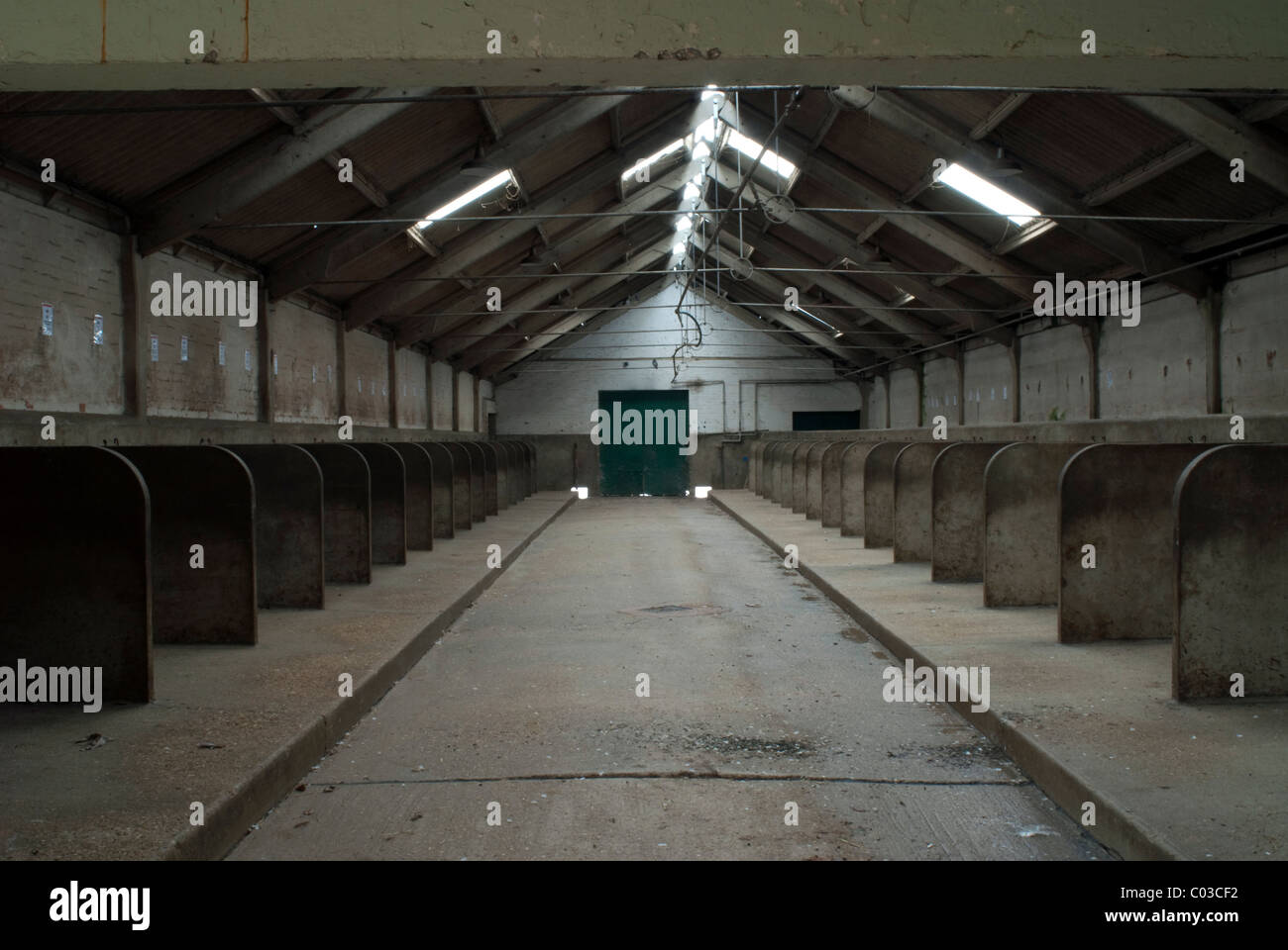 Empty cattle stalls hi-res stock photography and images - Alamy