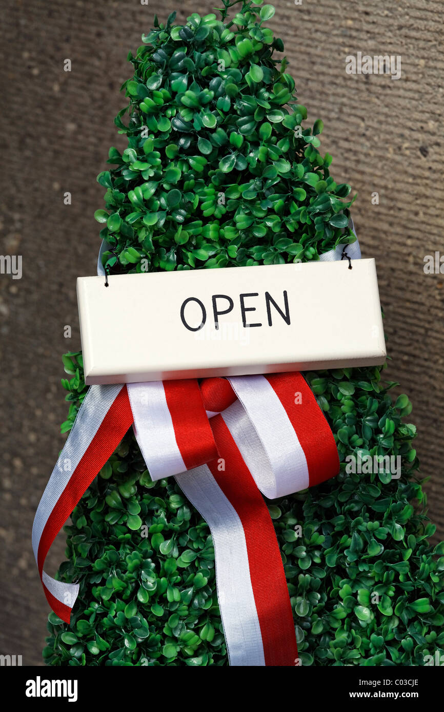 Open shop sign hi-res stock photography and images - Alamy