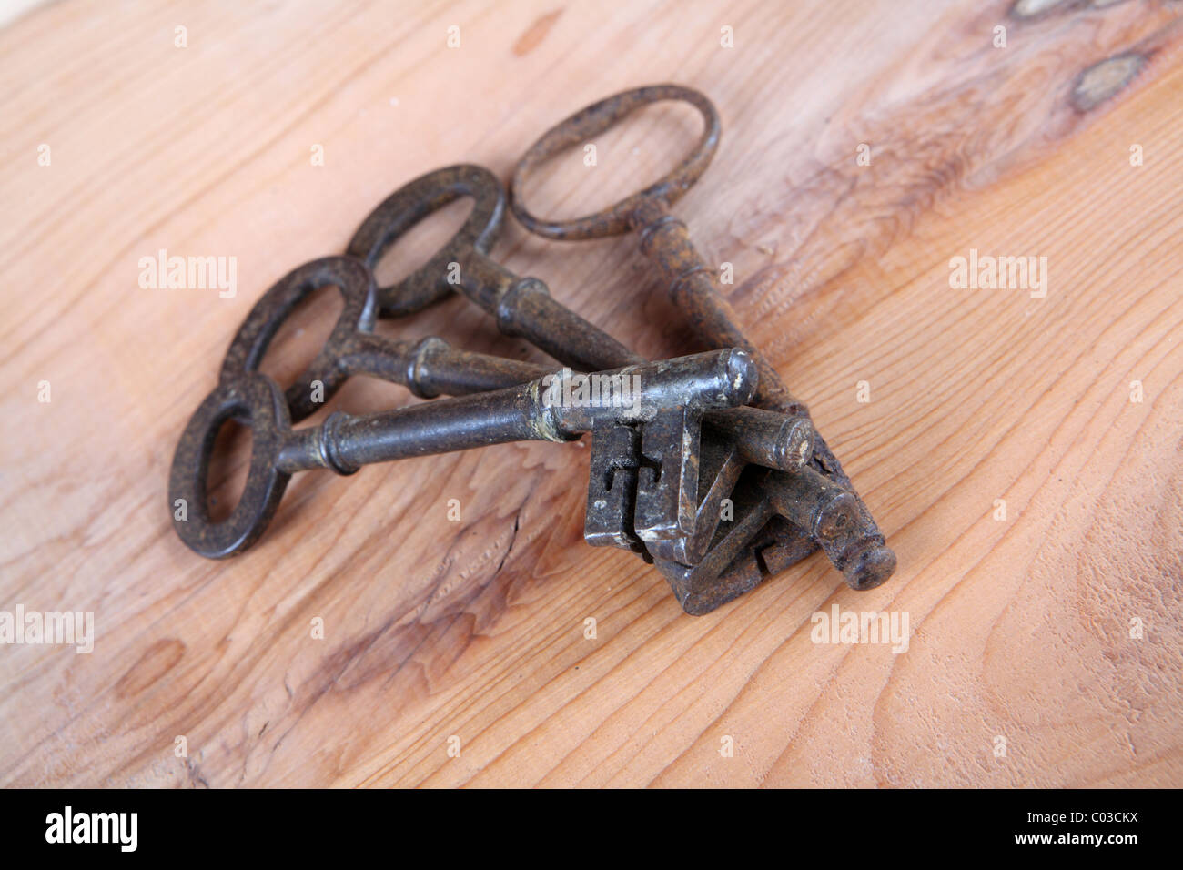 Old lock keys Stock Photo - Alamy