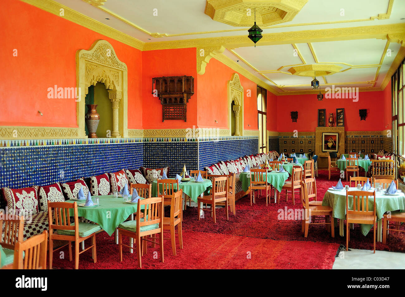 Kasbah dining hi-res stock photography and images - Alamy