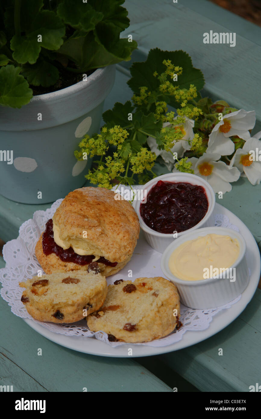 Traditional cream tea Stock Photo - Alamy