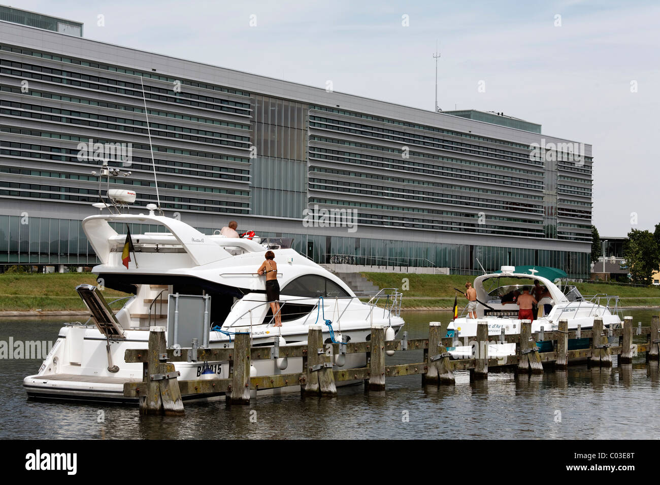 Rws hi-res stock photography and images - Alamy