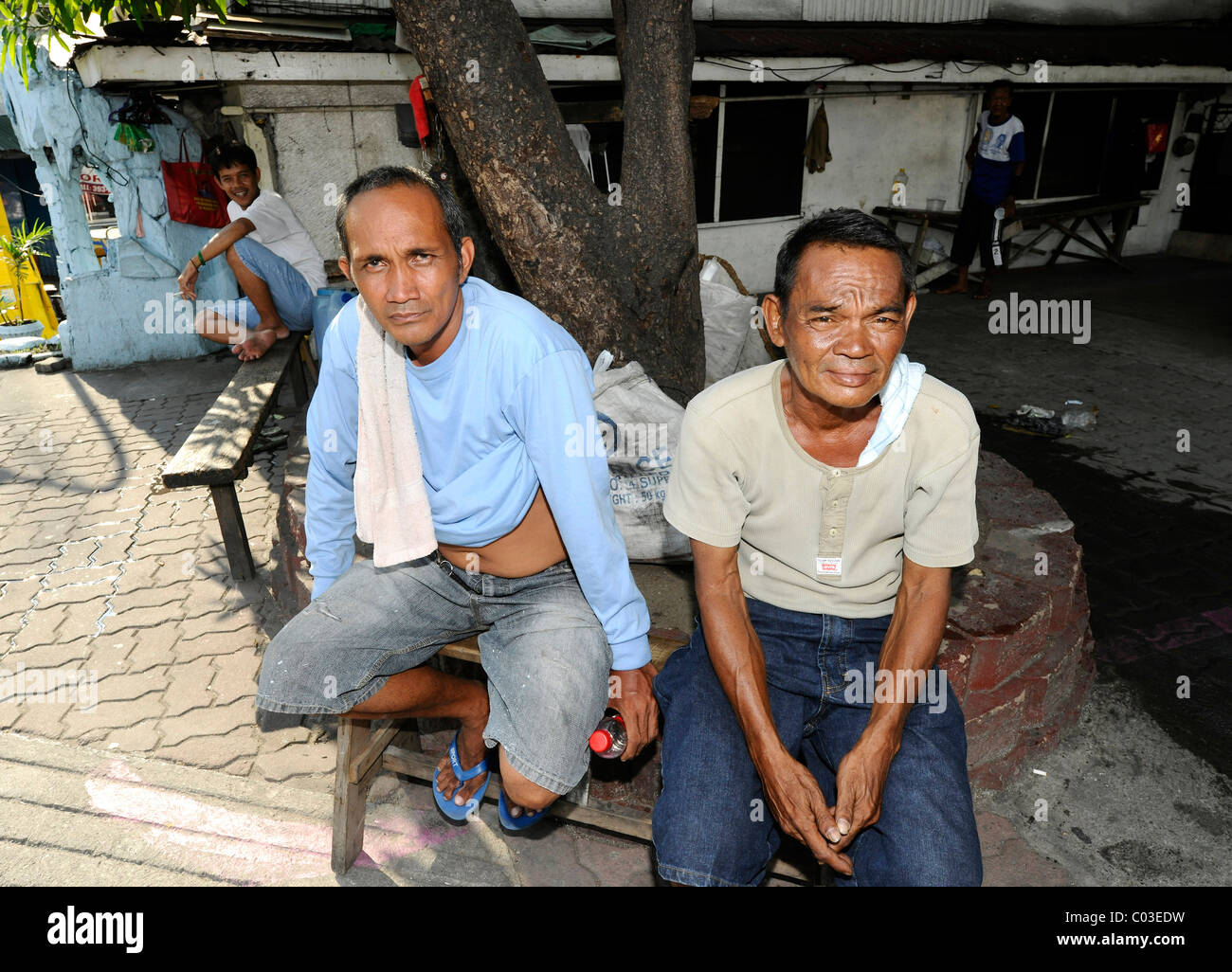 Filipino work hi-res stock photography and images - Alamy