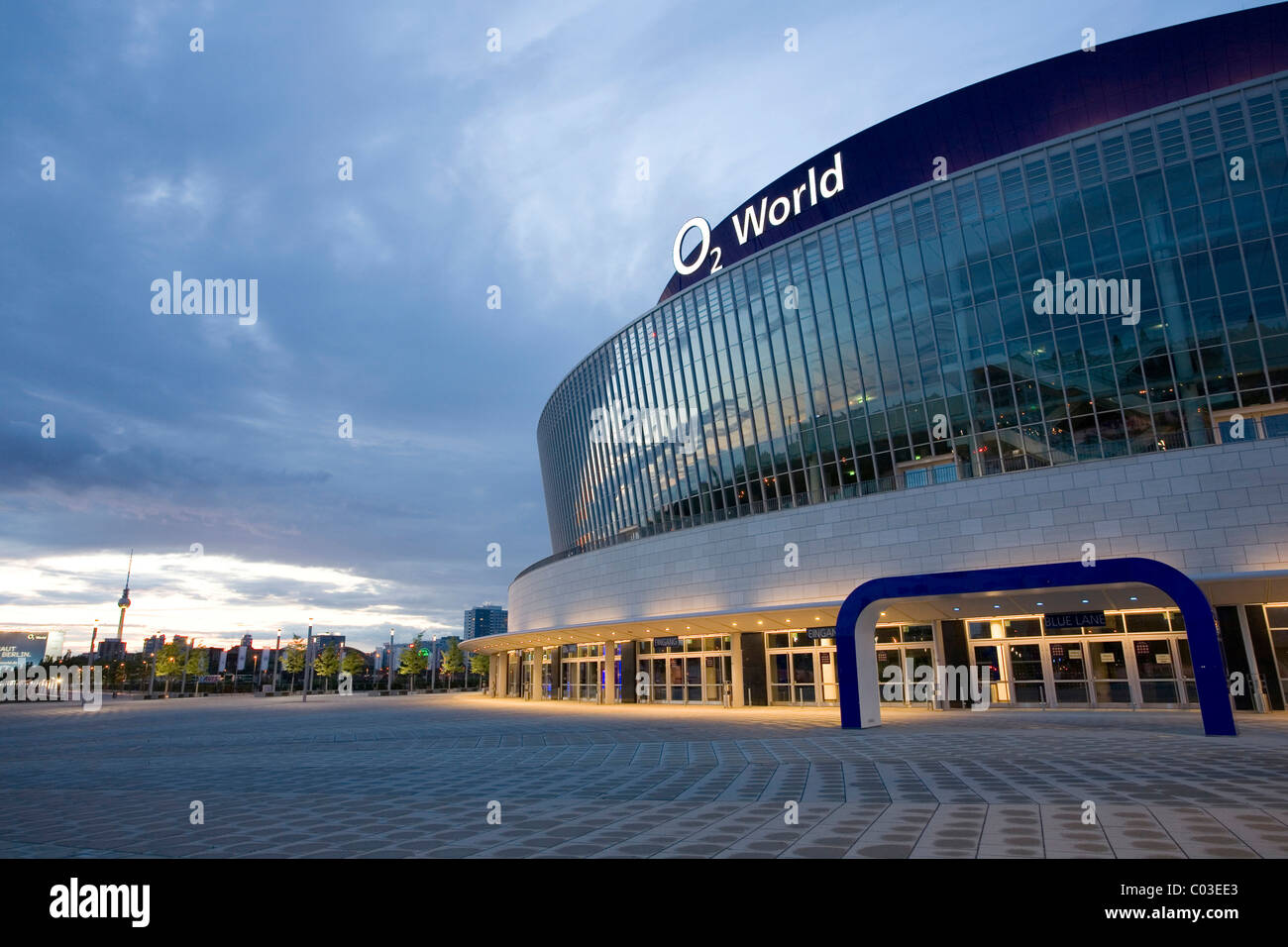 Up at the o2 sunset hi-res stock photography and images - Alamy