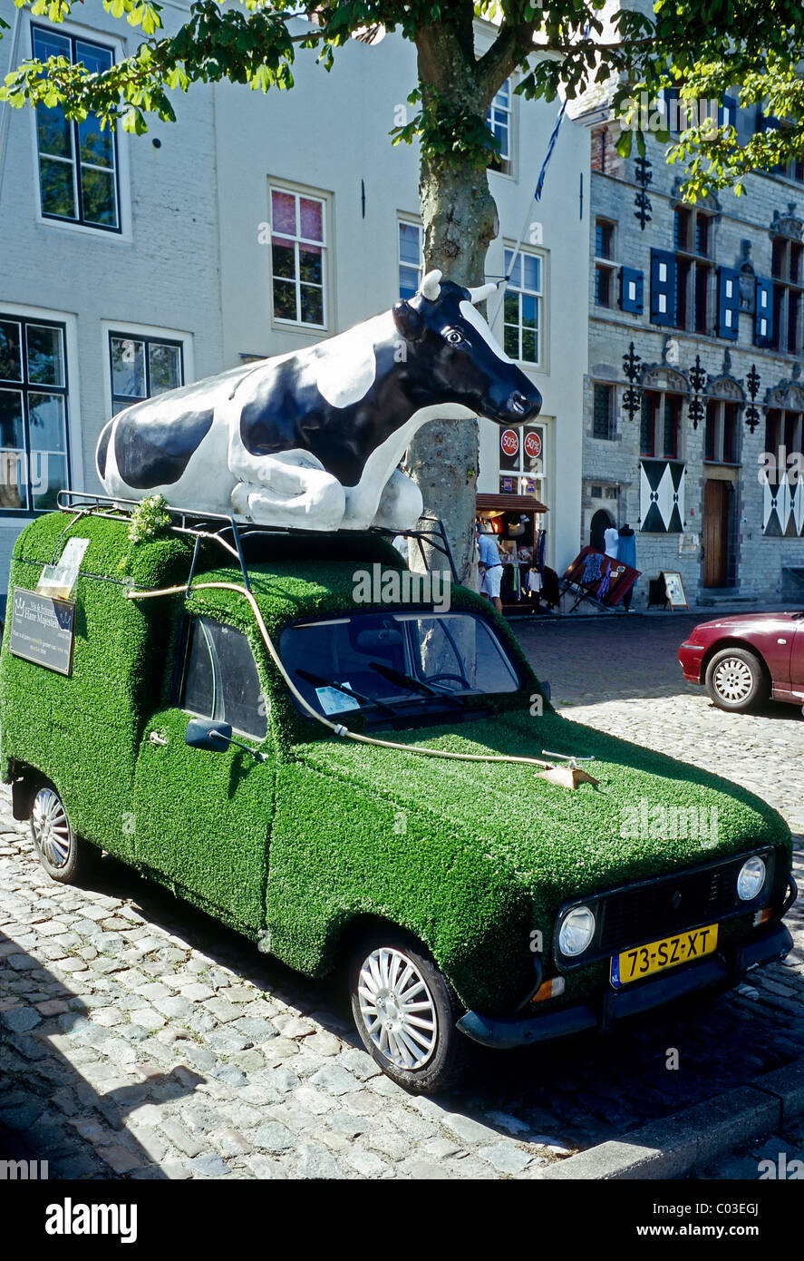 Cow sculptures hi-res stock photography and images - Alamy