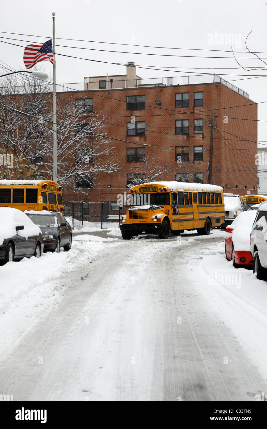 School bus snow covered road hi-res stock photography and images - Alamy