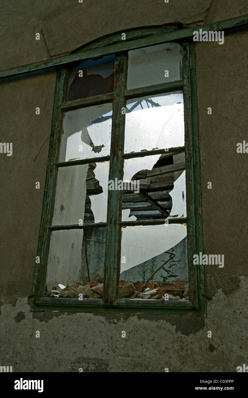 Broken glass damage exterior hi-res stock photography and images - Alamy