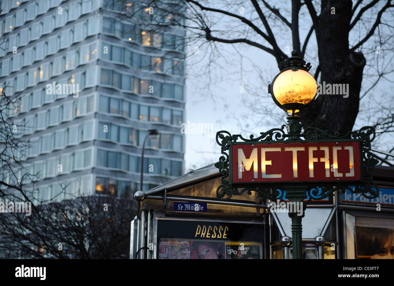 Javel Metro Station Stock Photo - Alamy