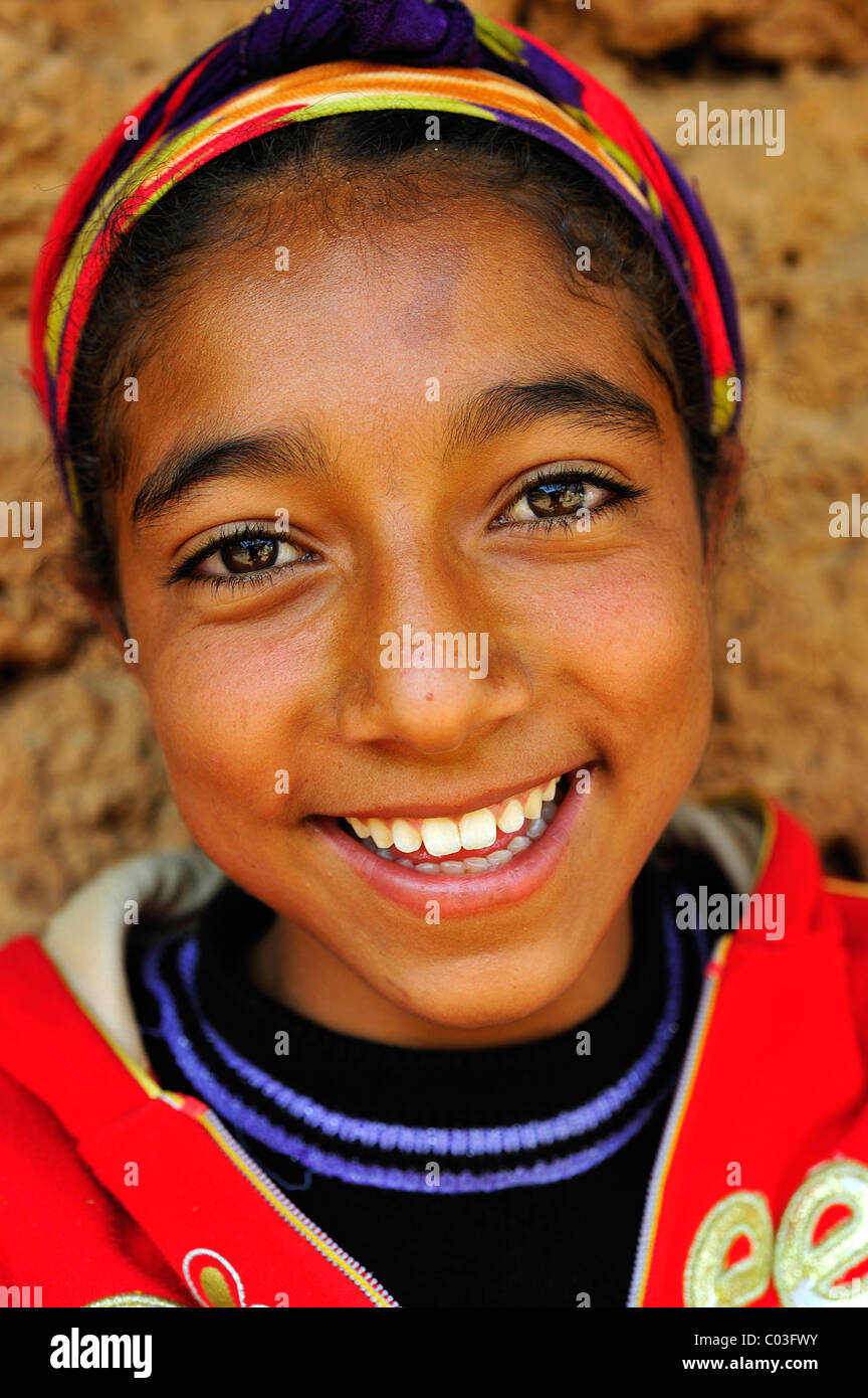 Morocco child portrait hi-res stock photography and images - Alamy