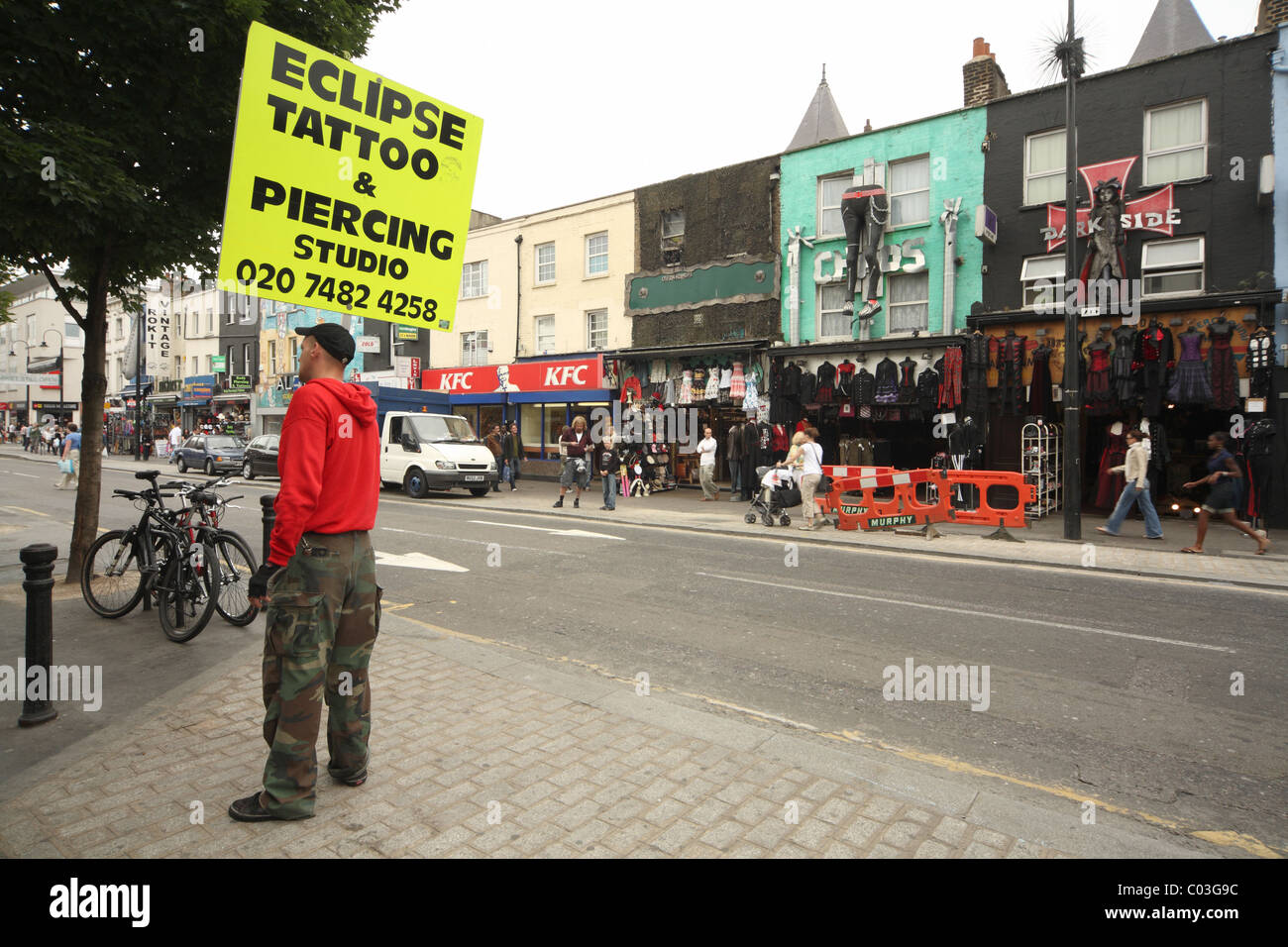English placard hi-res stock photography and images - Alamy