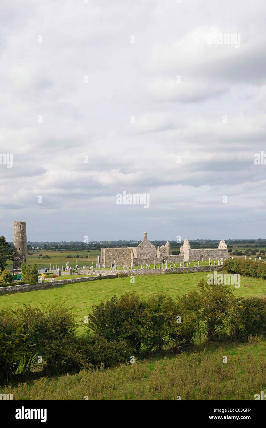 Monastery ruins at Clonmacnoise on the Shannon, Midlands, Republic of ...