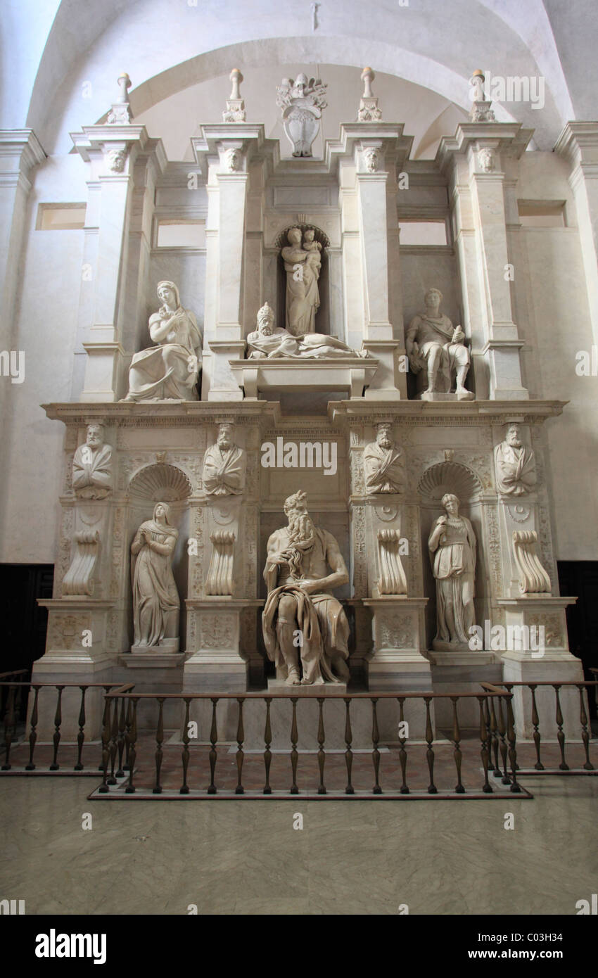 Tomb of Pope Julius II with Michelangelo's Moses, church San Pietro in ...