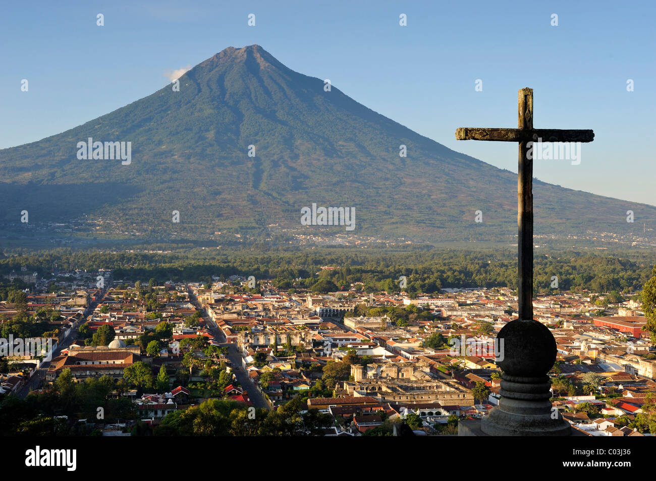 Cross, Cerro de la Cruz, Agua volcano with Antigua, Guatemala, Central ...