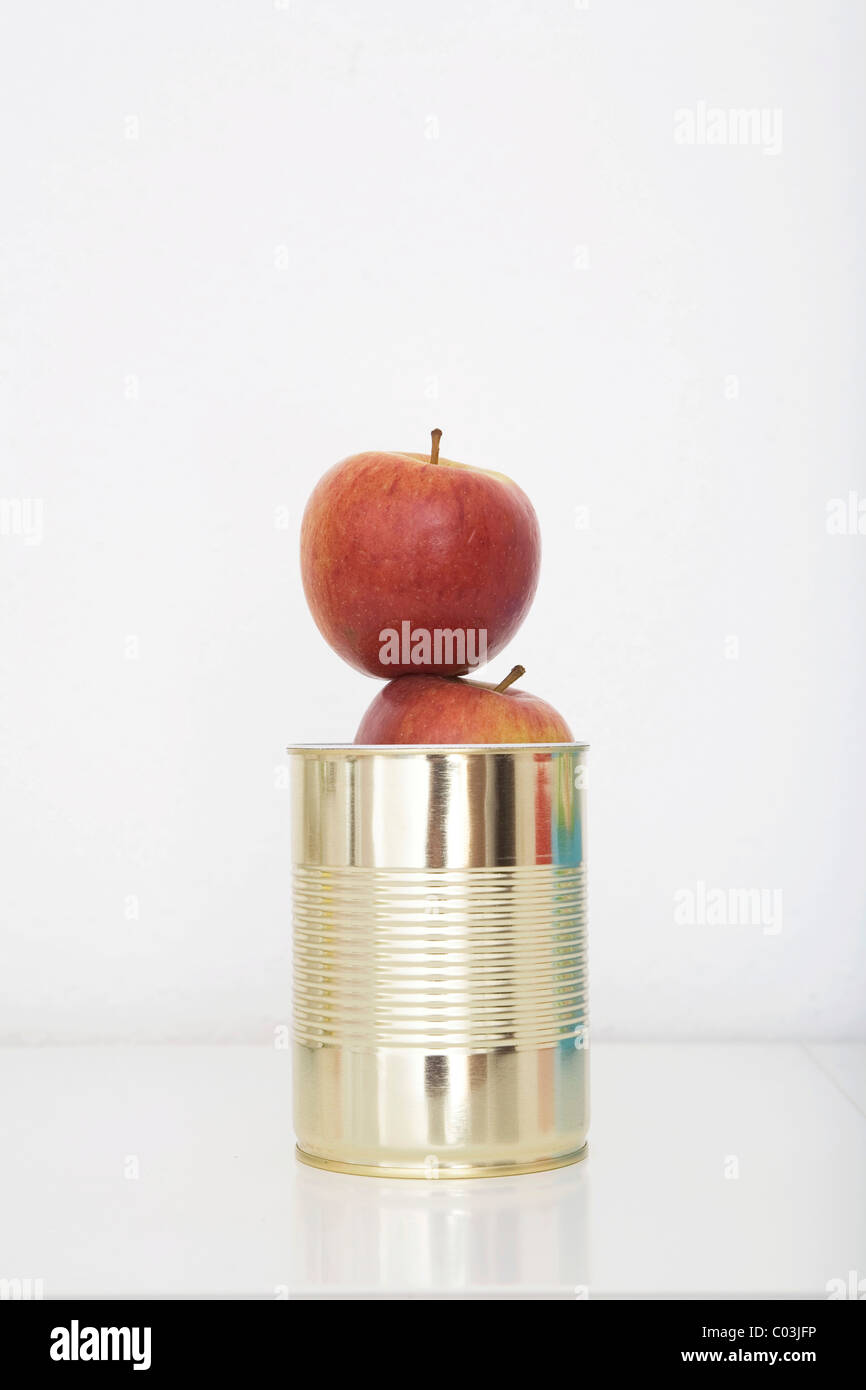 Preserved foods cans hi-res stock photography and images - Alamy