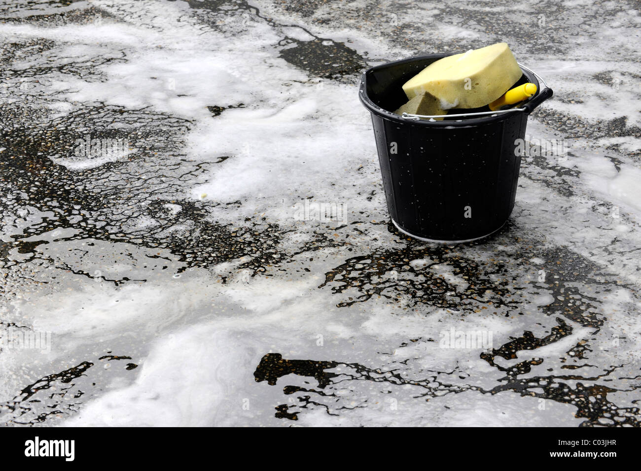 Cleaning bucket hi-res stock photography and images - Alamy
