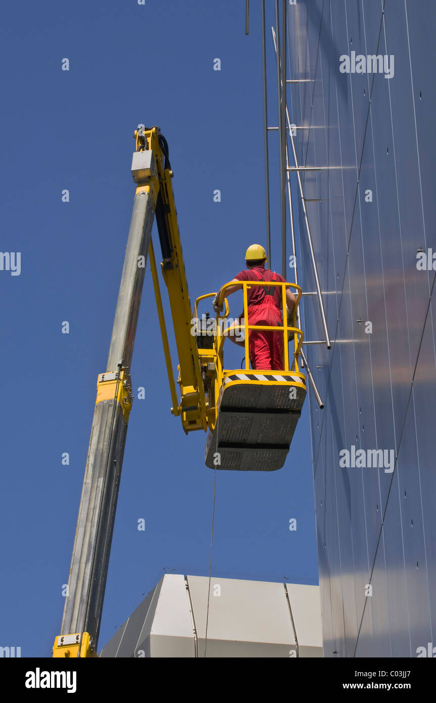 Construction worker lift exterior High Resolution Stock Photography and ...