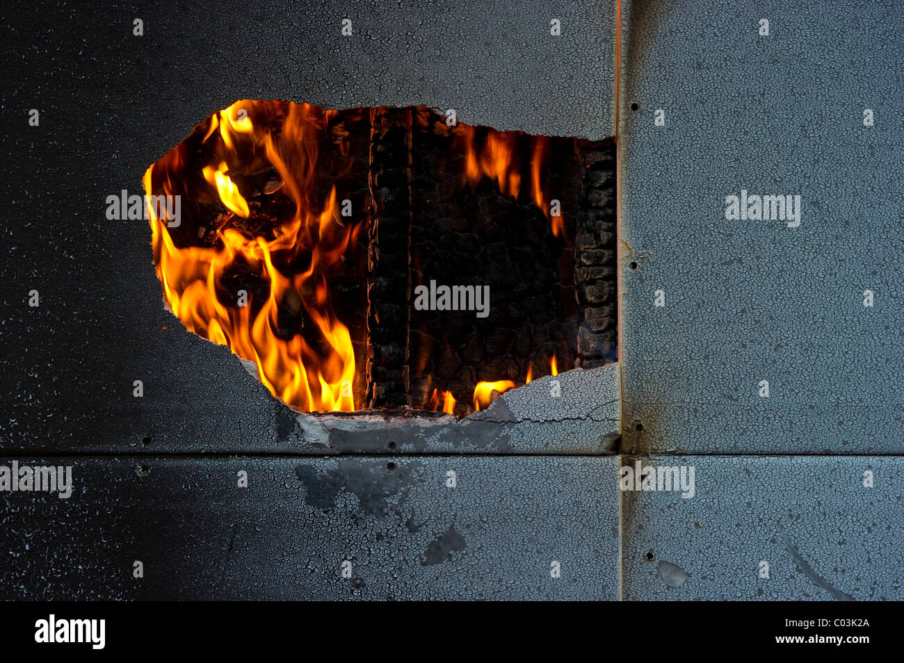 Wall for flames hi-res stock photography and images - Alamy