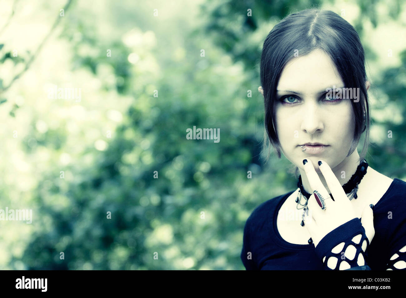 Dark gothic art hi-res stock photography and images - Alamy