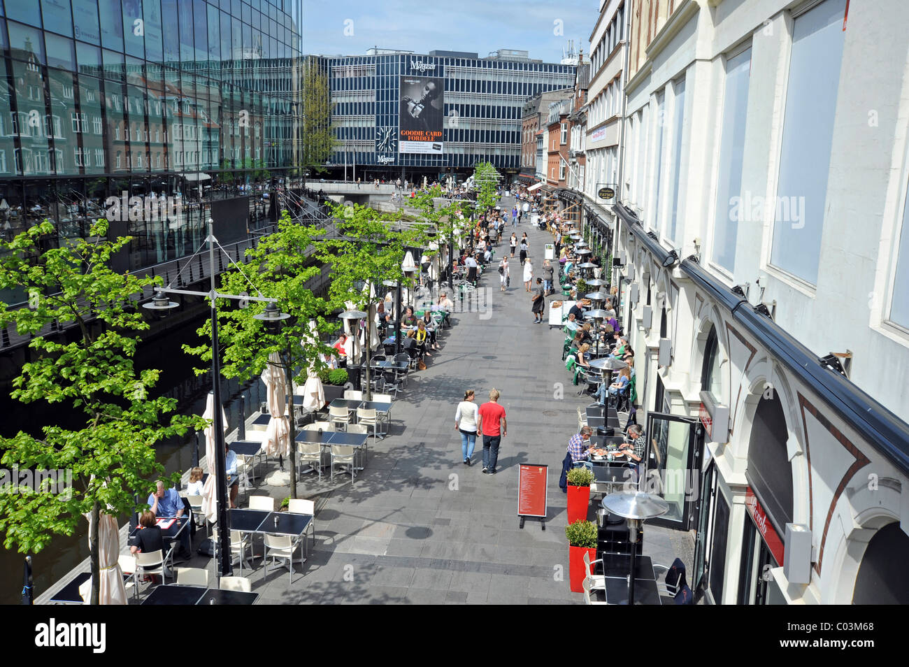 Waterfront promenade with cafes and beer gardens, Århus or Aarhus ...